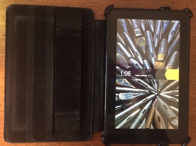 Amazon Kindle Fire 1st Generation D01400 (7 in.) with leather case ...