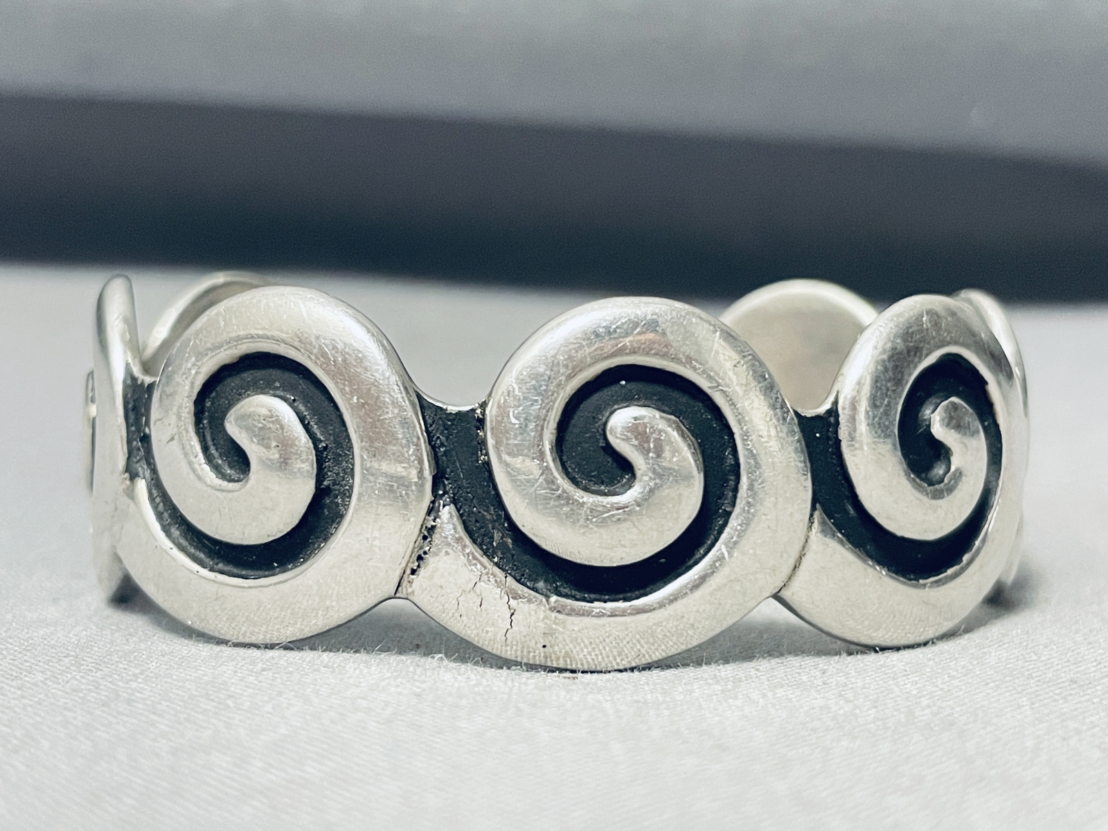 MOST FAMOUS NAVAJO ARTIST- VINTAGE NAVAJO KENNETH BEGAY STERLING SILVER ...