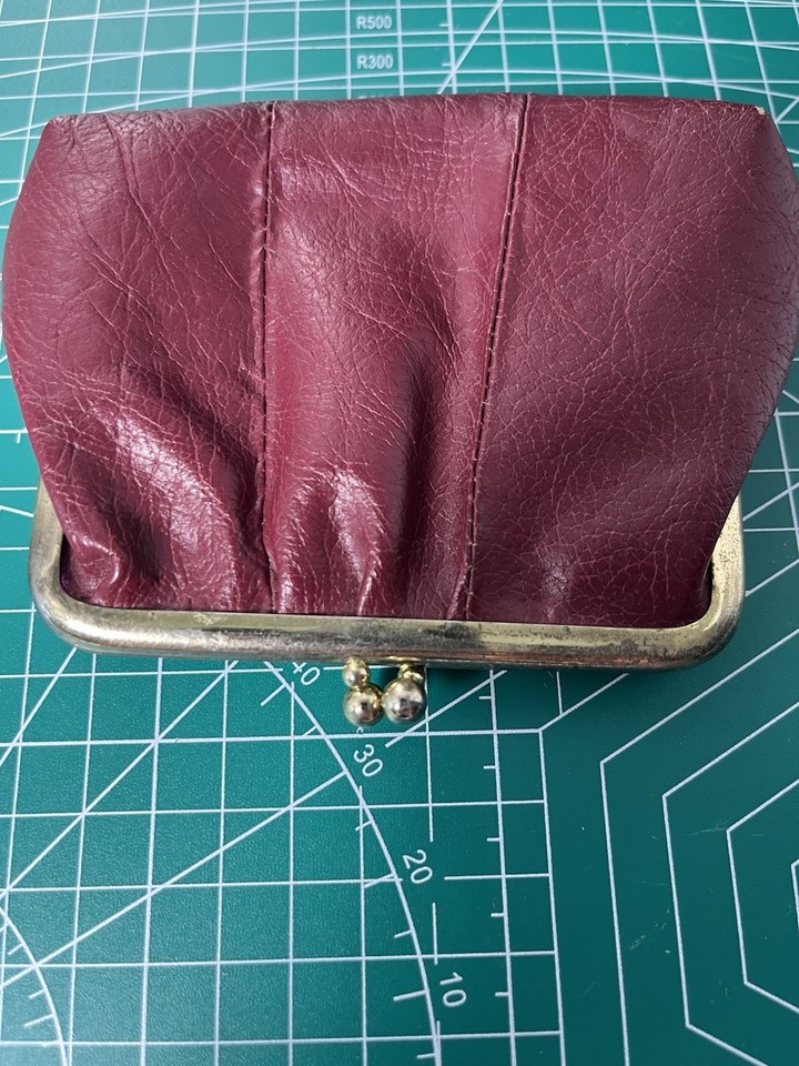 Vintage Buxton Burgundy Soft Genuine Leather Coin Purse Kisslock Change ...