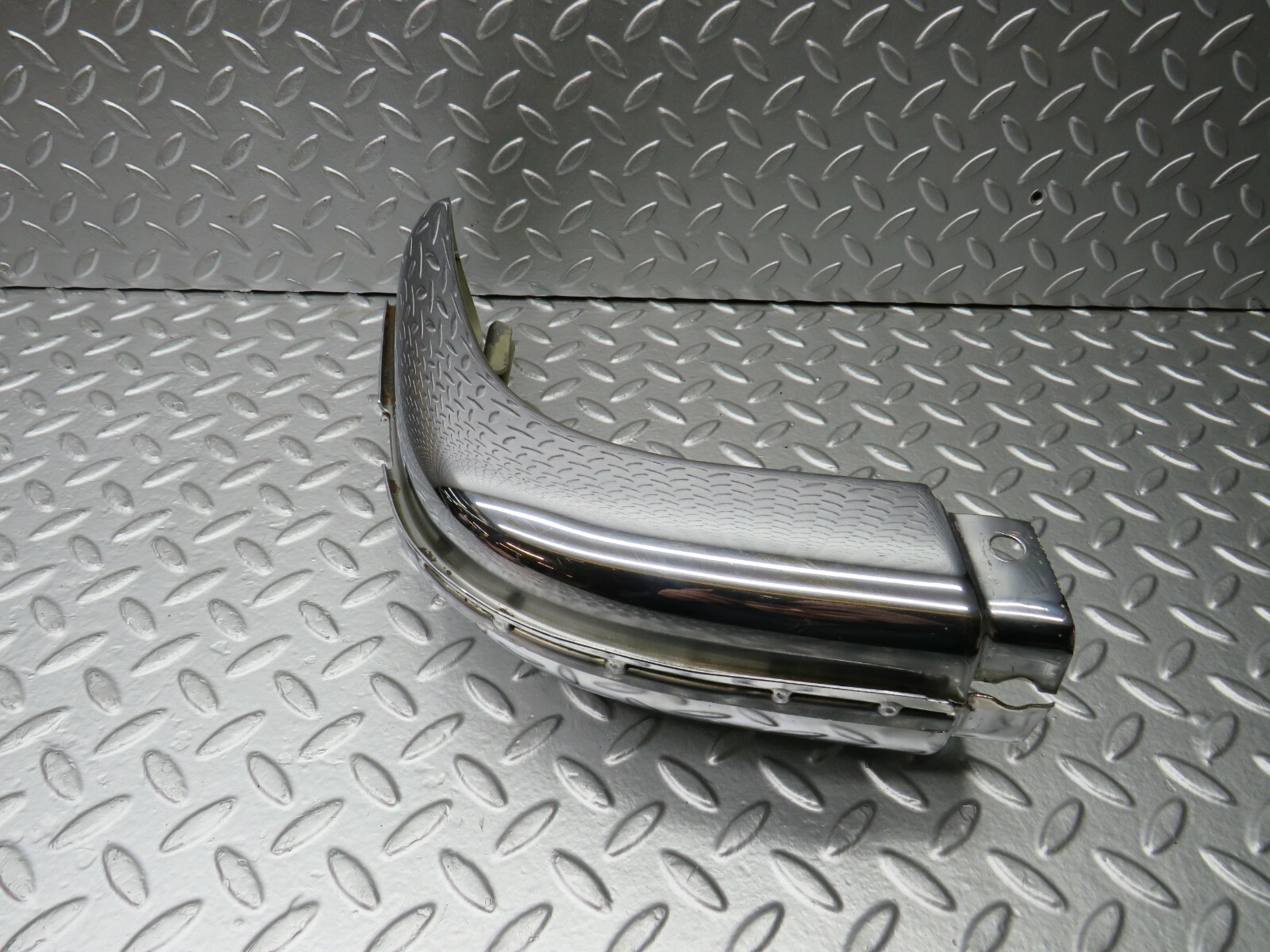 ⚙24100⚙ Mercedes-Benz W123 280E Front Right Bumper Corner 1238800470 | eBay