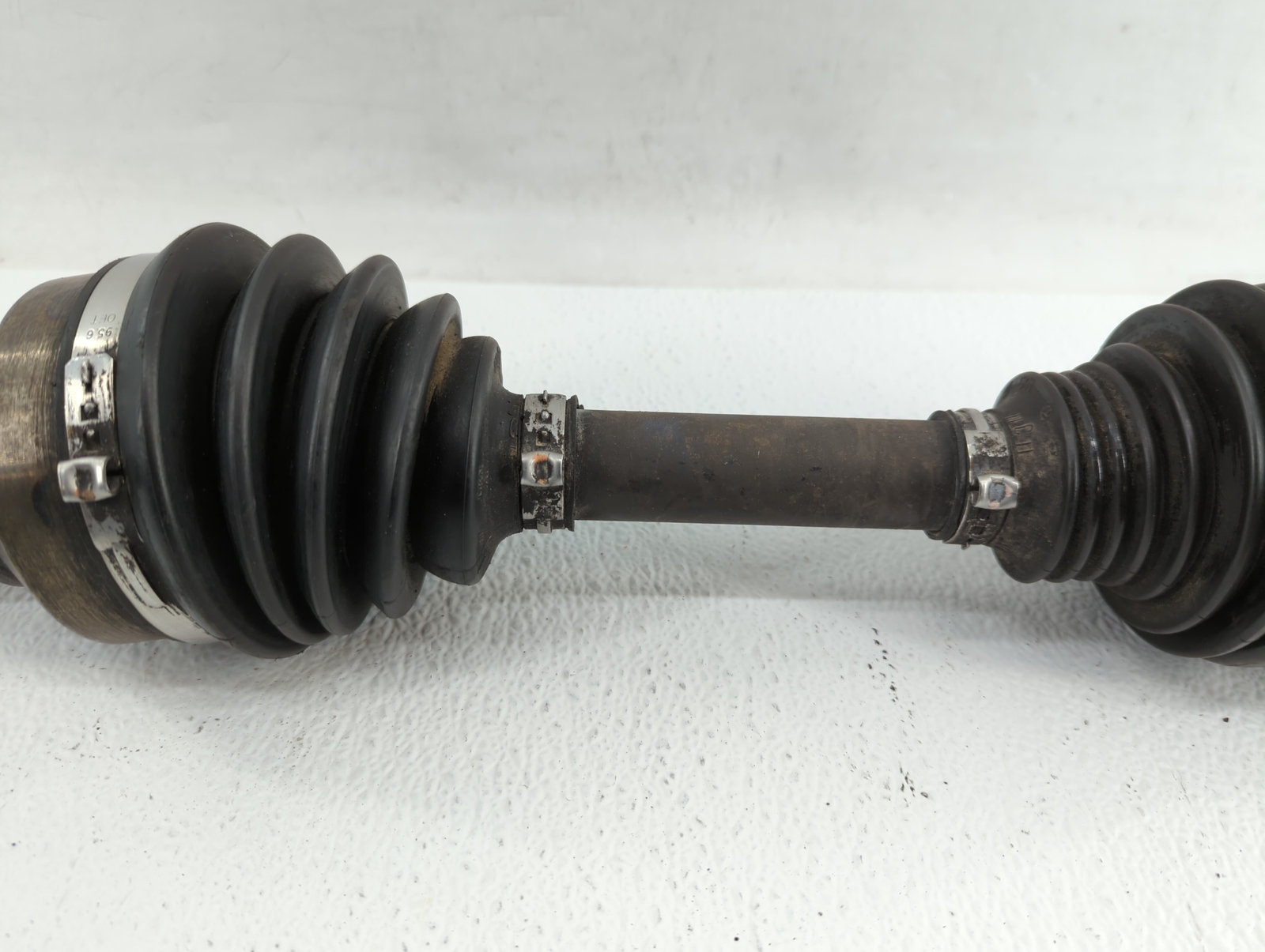 2014 Dodge Journey 3.6l Front Axle Intermediate Shaft 68066178aa OEM ...