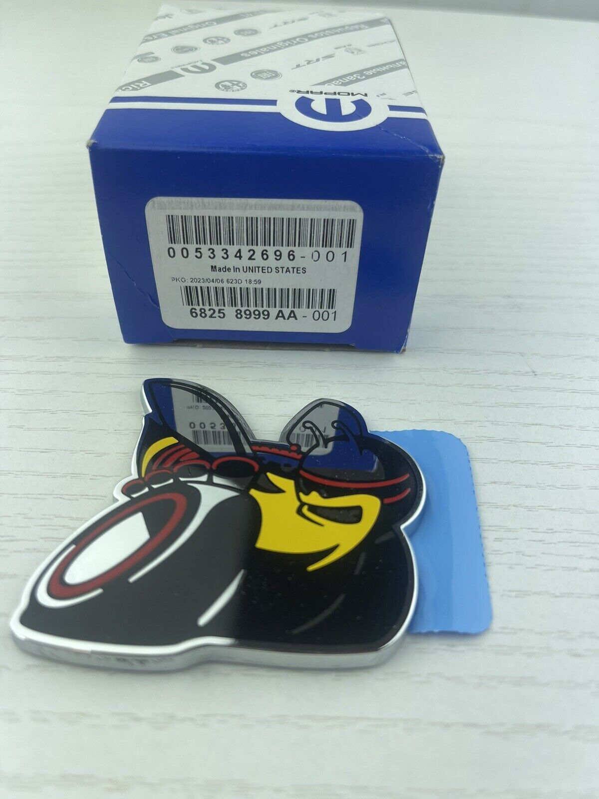 Dodge Challenger Charger FRONT FENDER SHAKER R/T SCAT PACK BEE EMBLEM ...