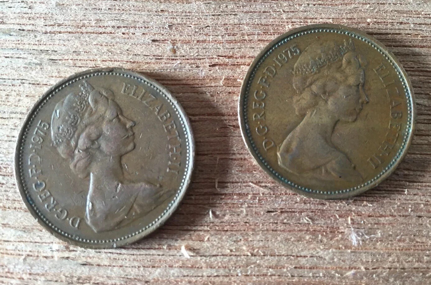 2x Royal Mint Collectable 1975 2p 'NEW PENCE' Two pence coin Pre 83 ...