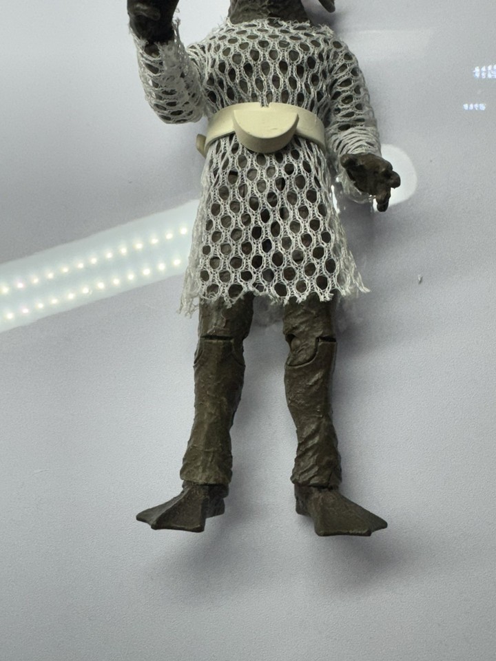 DOCTOR WHO FIGURE * SEA DEVIL * BROWN / DARK SKIN & ACCESSORIES * THE ...