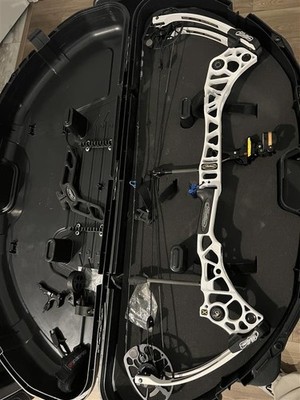 mathews halon x compound bow LEFT HANDED White Target Bow | eBay