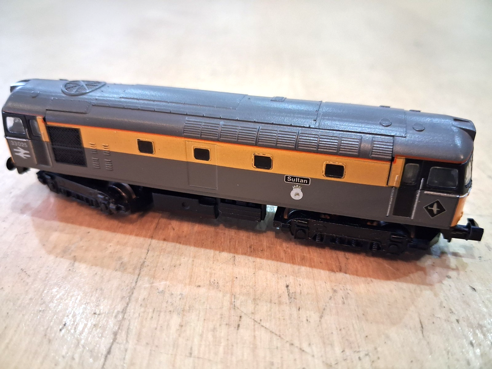 GRAHAM FARISH 8312 N Gauge SULTAN Class 33 BR CIVIL ENGINEERS Runner ...