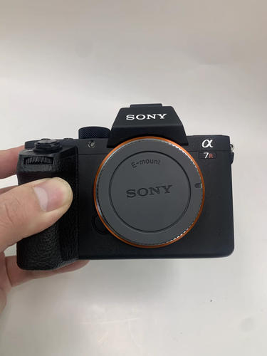 Sony Alpha a7R II 3 in Flip Screen 42.4MP Digital Camera Exmor R CMOS ...