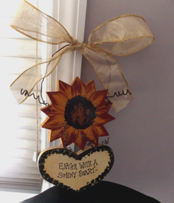 Wooden Sunflower Door or Wall Hanger "Enter with a sunny heart" 10 ...