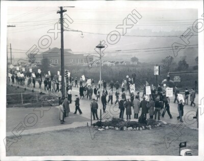 1941 Bendix New Jersey CIO Workers Strike At Air Associates Plant Press ...