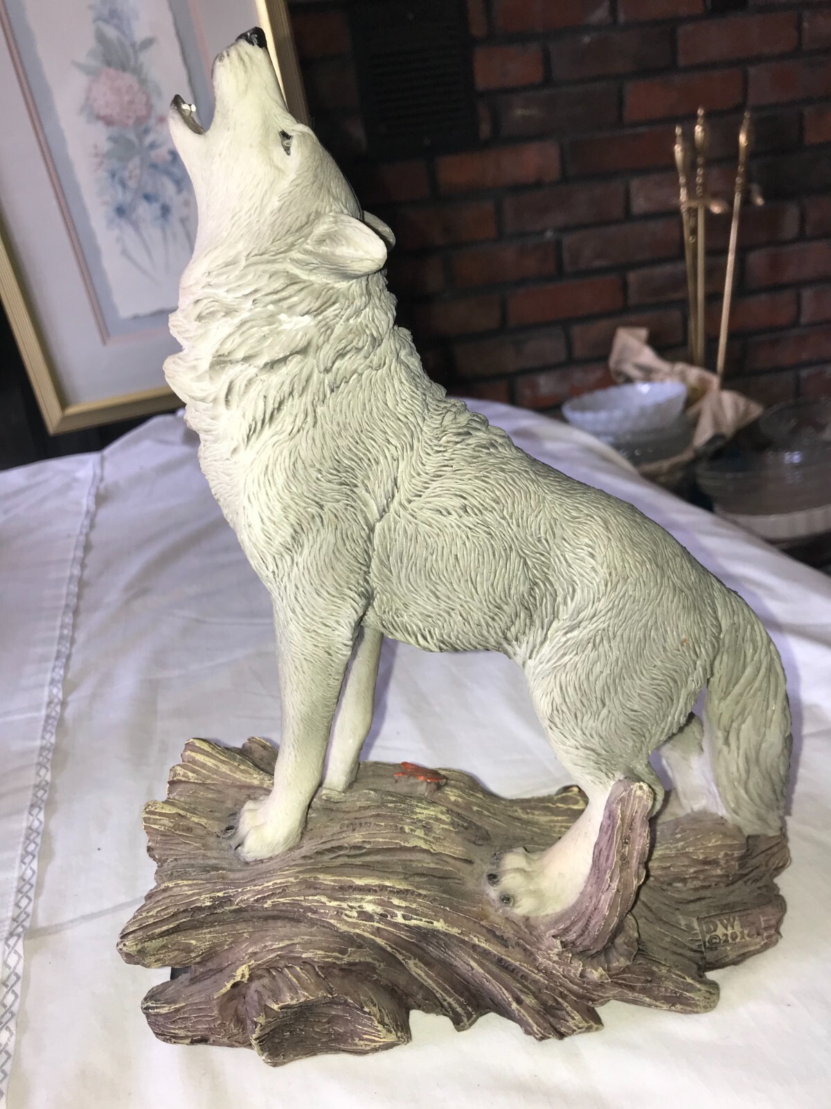 Rare DWK Corp 2016 GREY Gray WOLF Howling STATUE 12¼" Tall FIGURINE ...