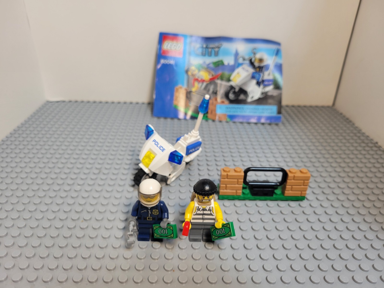 LEGO City (60041) Crook Pursuit 100% complete. 673419206877| eBay