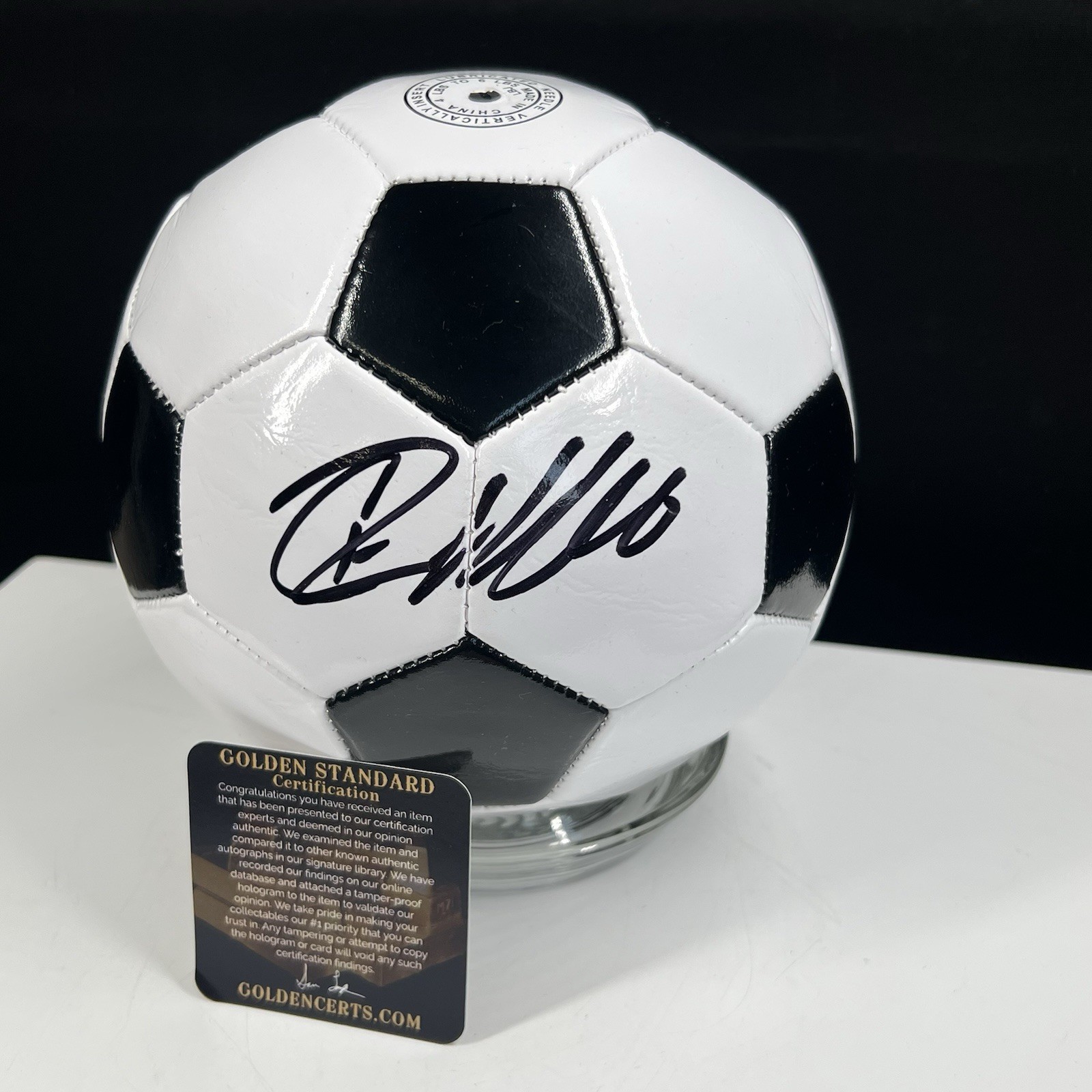 Cristiano Ronaldo Autographed Memorabilia | Signed Photo, Jersey ...