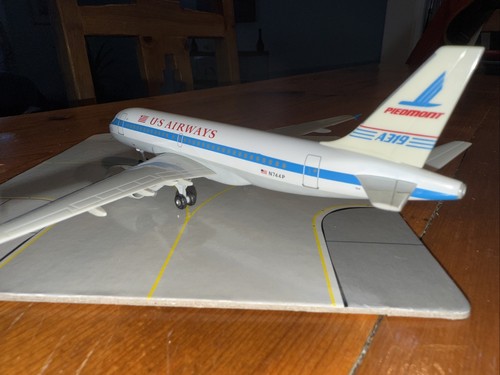 USAirways 1:200 A319 Piedmont Heritage With Stand (Hogan Models) No Box ...