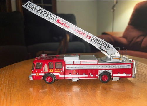 2004 Code 3 Collectibles Boston Fire Department E‑One Rear‑Mount Ladder ...