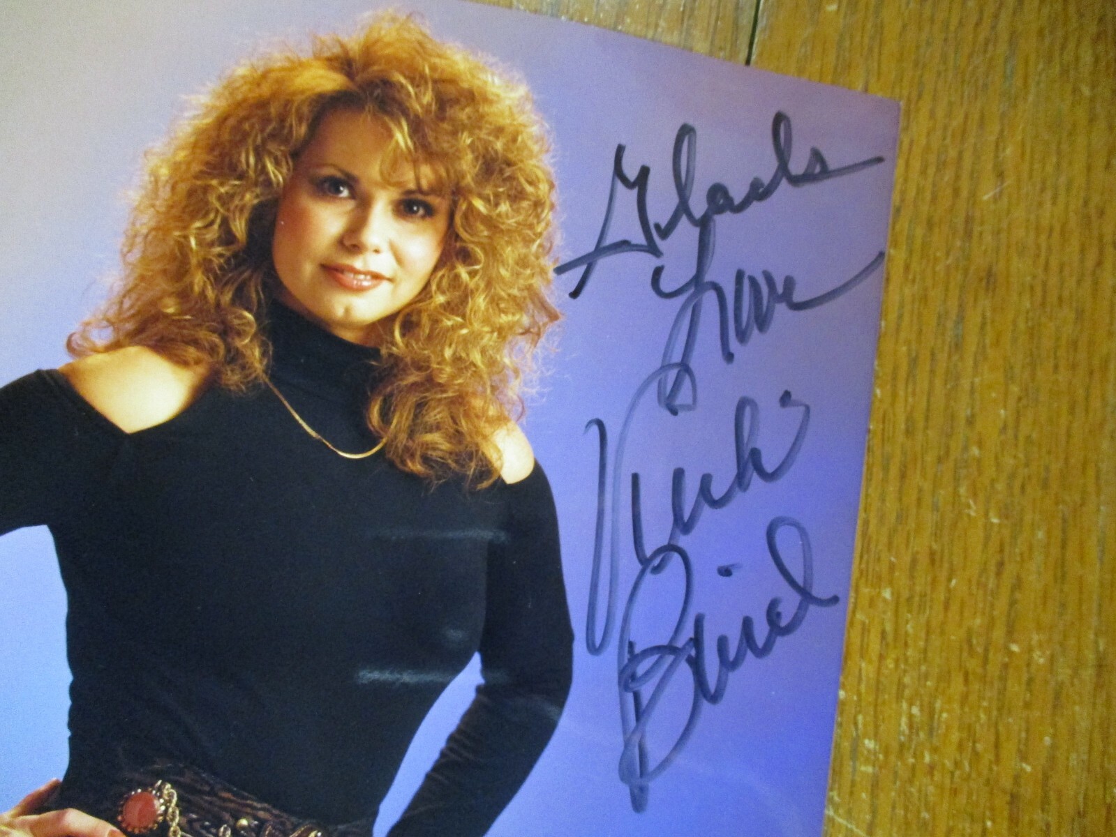 VICKI BIRD("Hee Haw/Moanin' The Blues/Mem'ries")Signed 8 x 10 Glossy ...