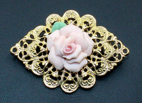 5598~Vintage Marked 1928 Brand Filigree Goldtone Ceramic Pink ROSE ...