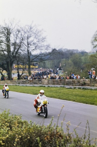 Bob Heath Yamaha leads Steve Parrish Yamaha 1976 Motorcycle Racing Old ...