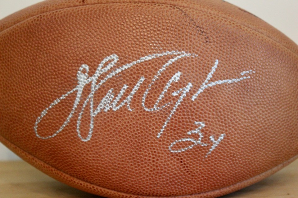 WALTER PAYTON SIGNED OFFICIAL WILSON NFL FOOTBALL AUTOGRAPH CHICAGO ...
