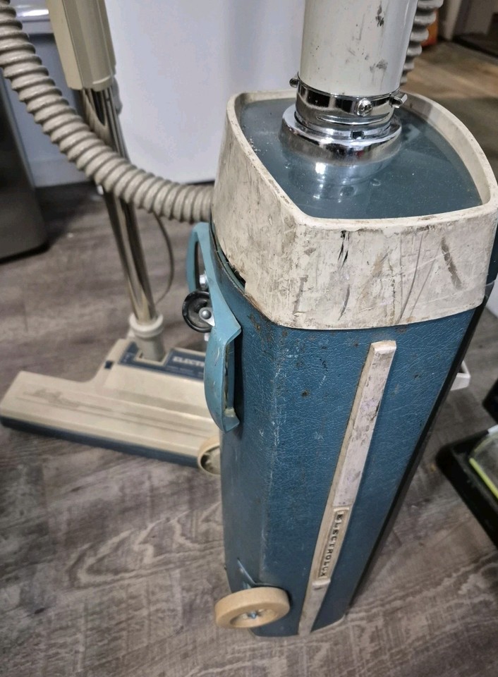 Vintage Electrolux Canister Vacuum 1205 Blue Automatic Control Hose ...