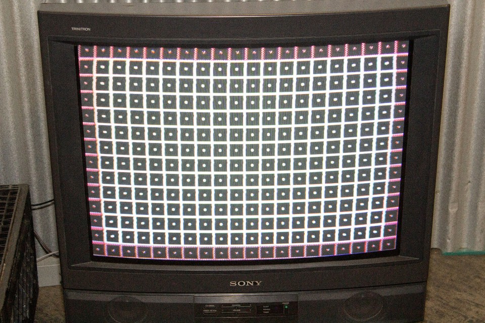 Sony Trinitron KV-27TS20 27" CRT TV RetroGaming Television No Remote ...