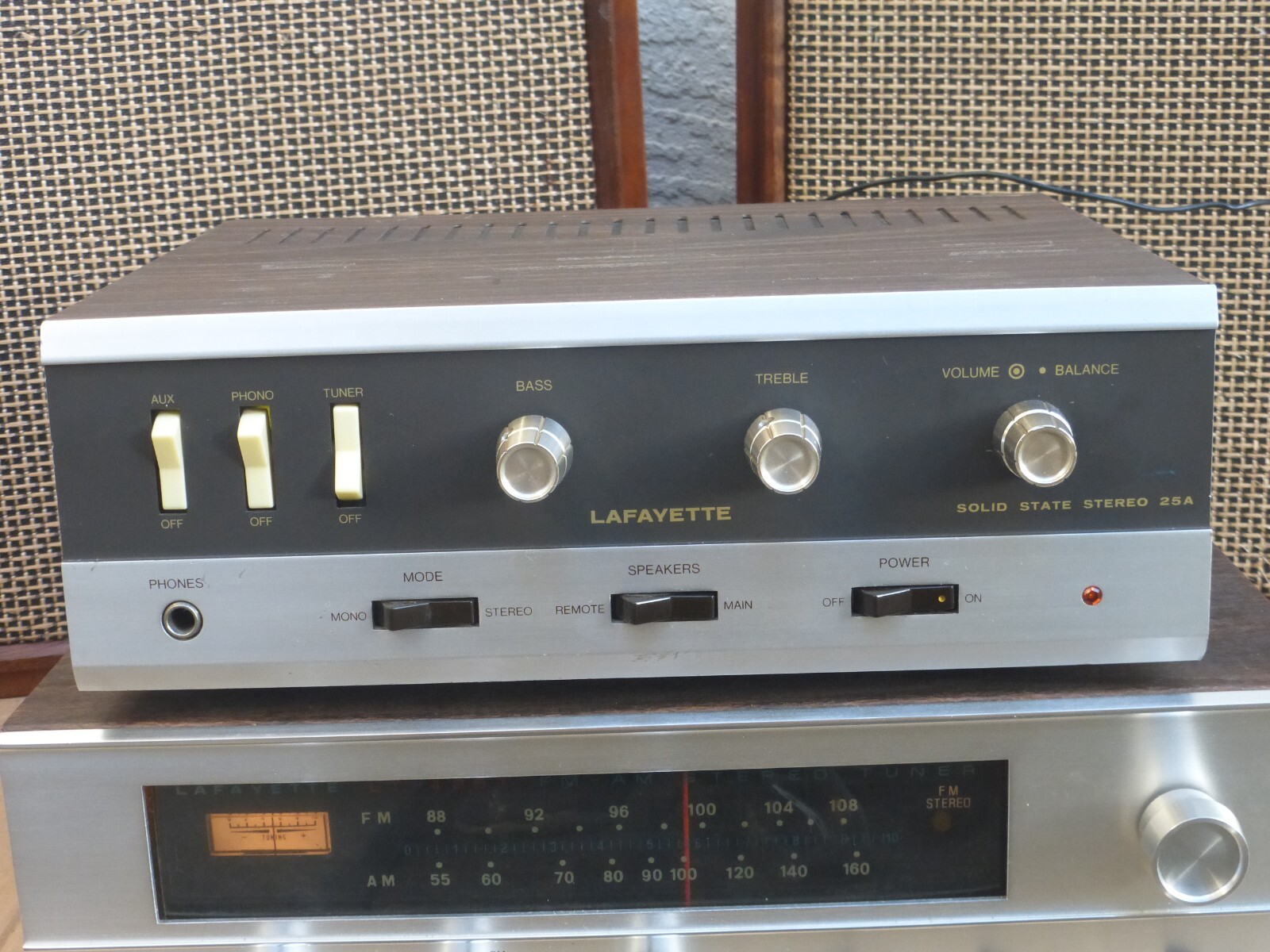 Vintage Lafayette Stereo Amplifier 25A + AM/FM Tuner LT-425T + Speakes ...