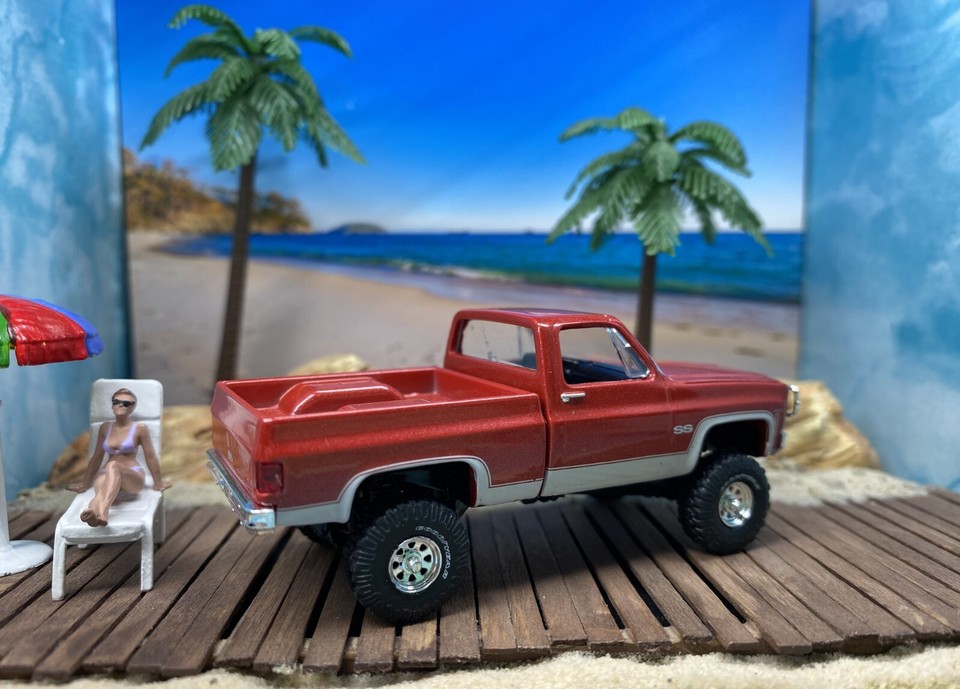 1973 Chevrolet Cheyenne SS Custom 4X4 Truck Rare 1/64 Scale Loose ...