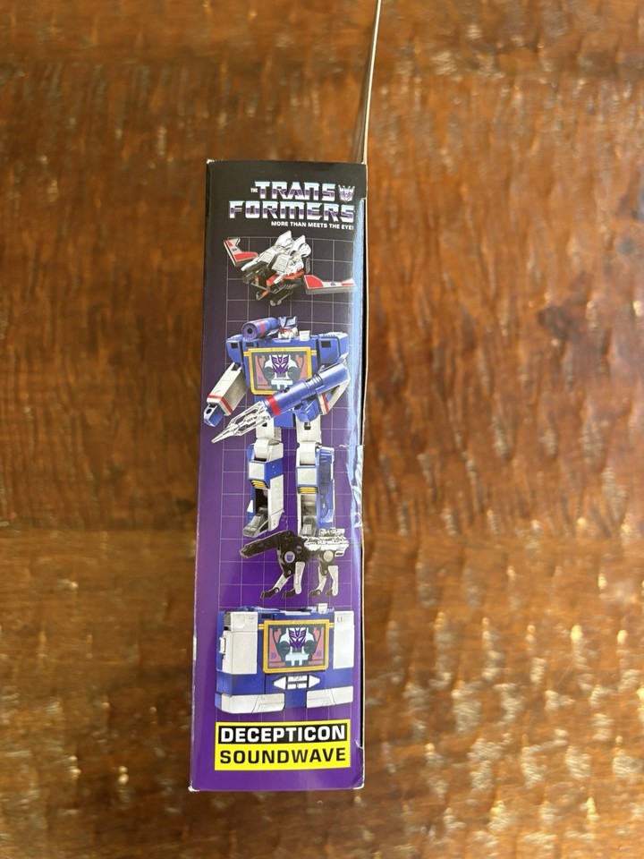 Hasbro Transformers 40th Anniversary Soundwave with Laserbeak Ravage ...