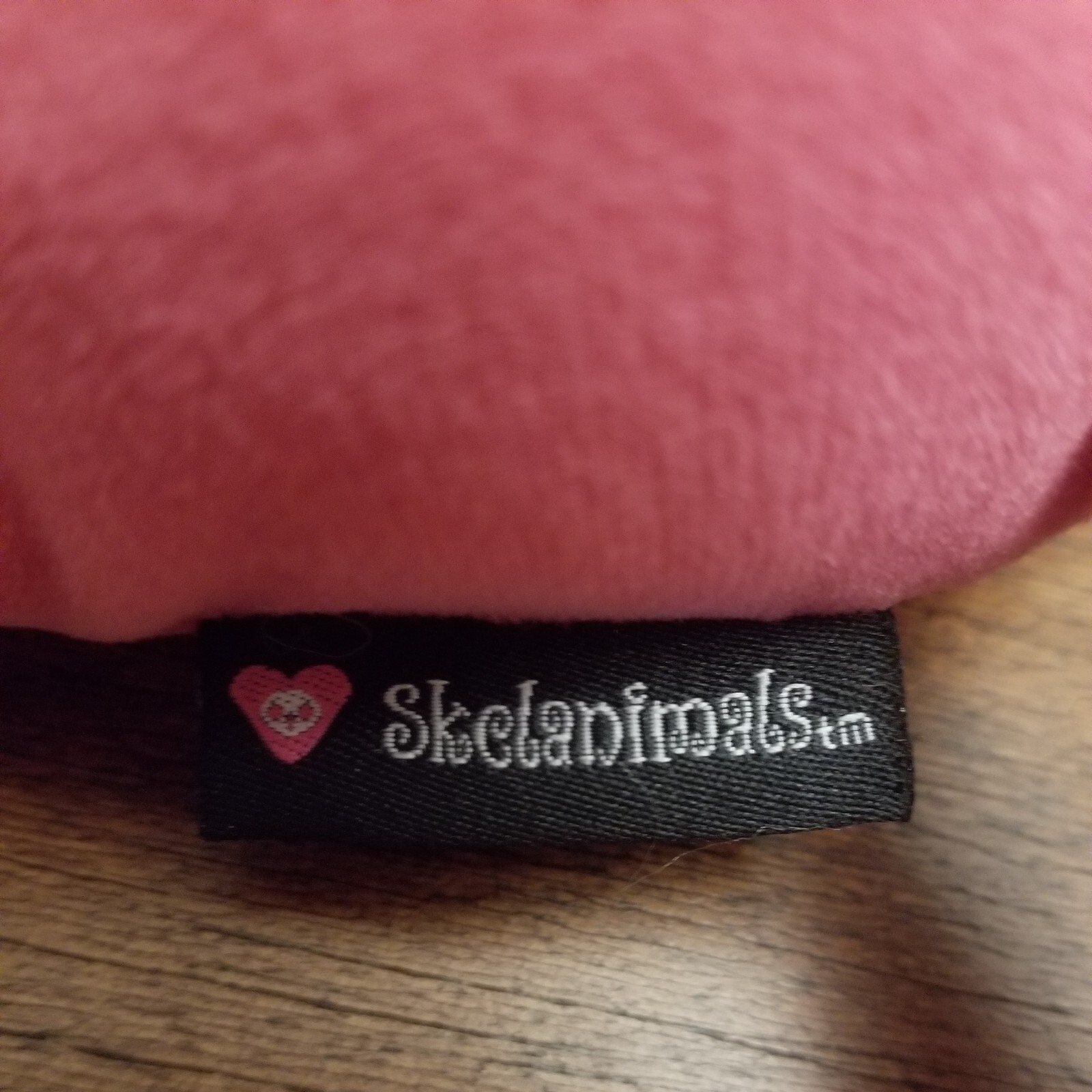 Skelanimals 10" Kit The Cat Pink Hot Topic Collectible Sitting Stuffed ...