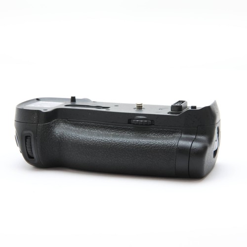 Nikon Multi-Power Battery Pack MB-D18 (for Nikon D850 camera) -Near ...
