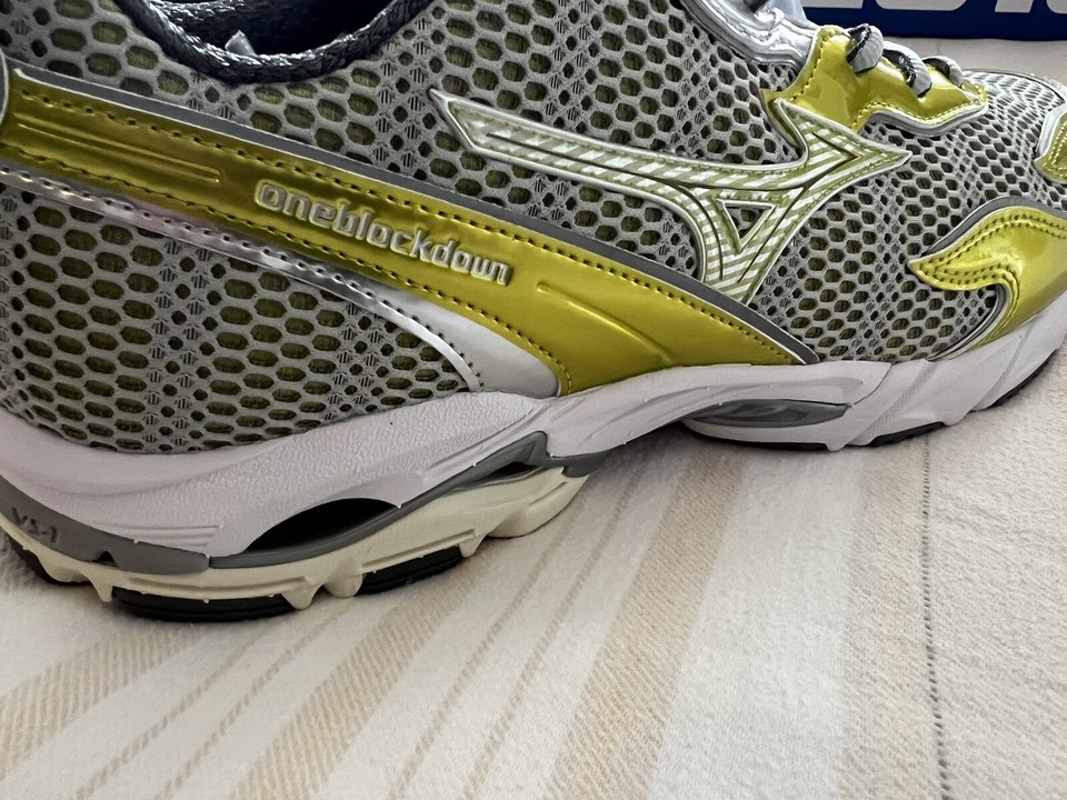Mizuno Wave Rider 10 "Amazon" x One Block Down "Flame Wave” (D1GD232702 ...