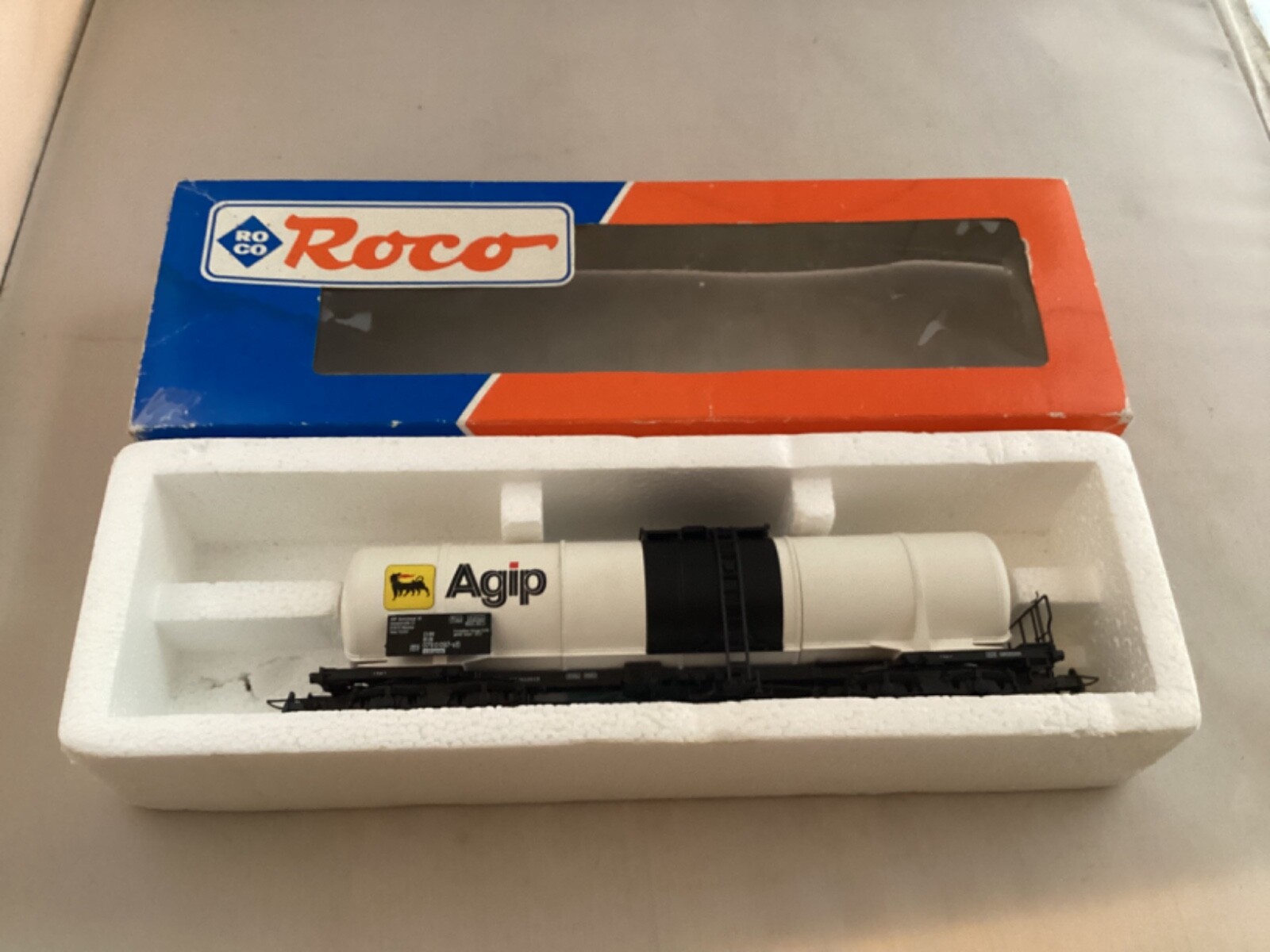 ROCO HO 46616 AGIP LARGE OIL TANKER BOXED | eBay