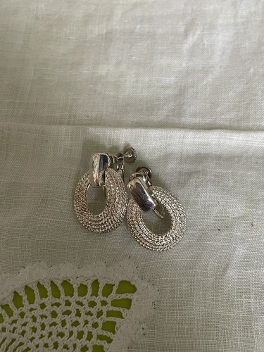 Vintage Clip On Earrings Silver Tone Jewelry JES-43 | eBay