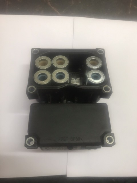 VY Commodore ABS Module Bosch 0273004588 Non Trac Control for sale ...
