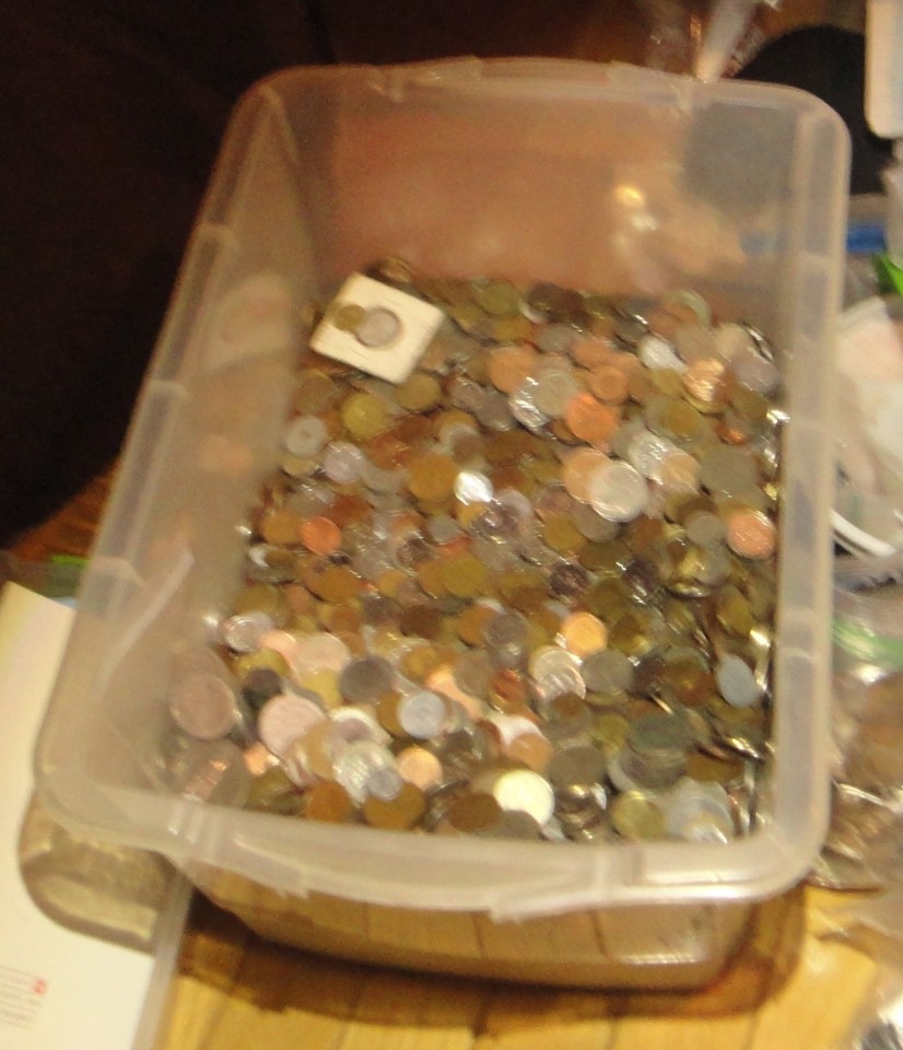 50 Different World Coins (Cool Foreign Coins!) ****NO DUPLICATE COINS ...