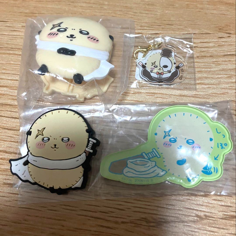 Rakko Chiikawa rubber Magnet of 2 key chain clip set of 4 JP | eBay