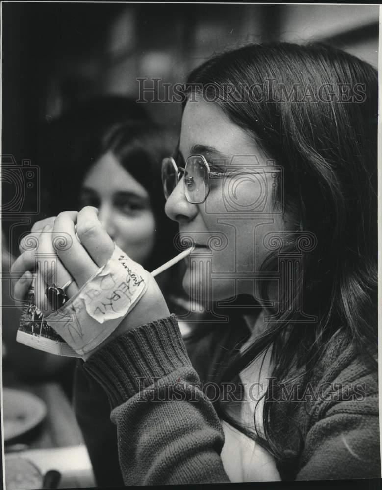 Kathy Ellsworth's Instagram, Twitter & Facebook on IDCrawl