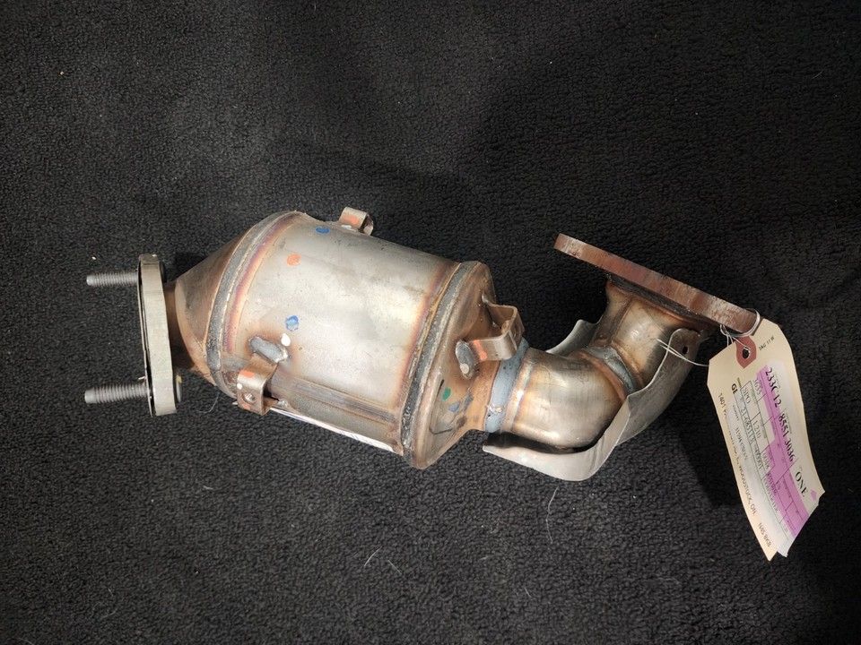 Genuine GM Catalytic Converter 85513036 OEM BRAND NEW! | eBay