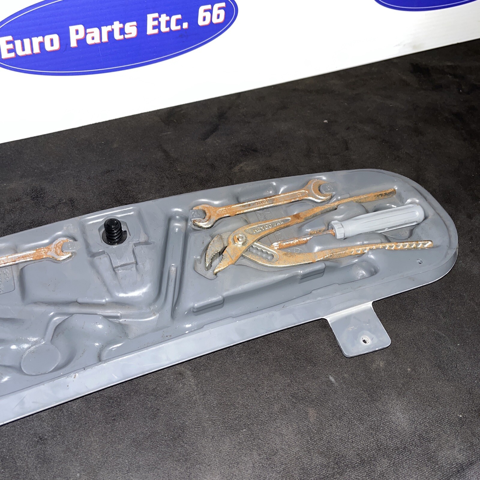 2001-2006 BMW E46 M3 Coupe Emergency Trunk Tool Kit Box | eBay