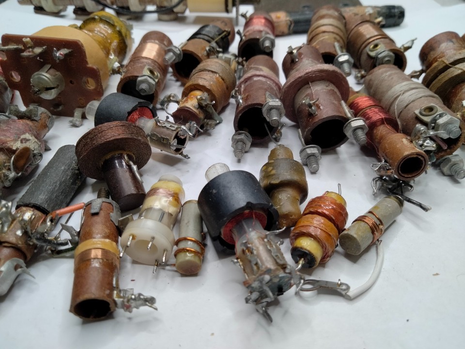 VINTAGE MIX LOT 30 PCS OF RF COILS, INDUCTORS, CHOKES RADIO HAM PARTS ...