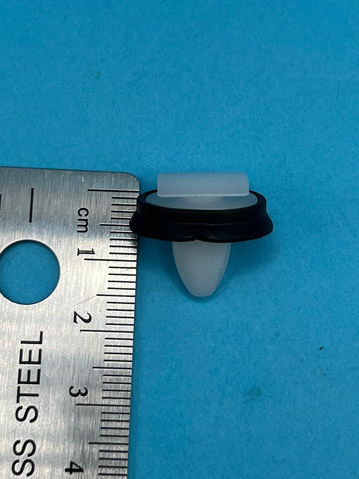 (Pack of 10) Door & Body Side Molding Clips for Ram ProMaster 68093998 ...