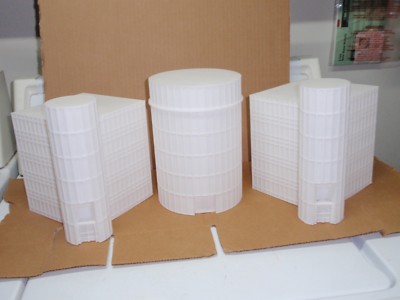 HO Scale 3 Buildings Baced Off The GM Headquarters In Detroit, MI ...
