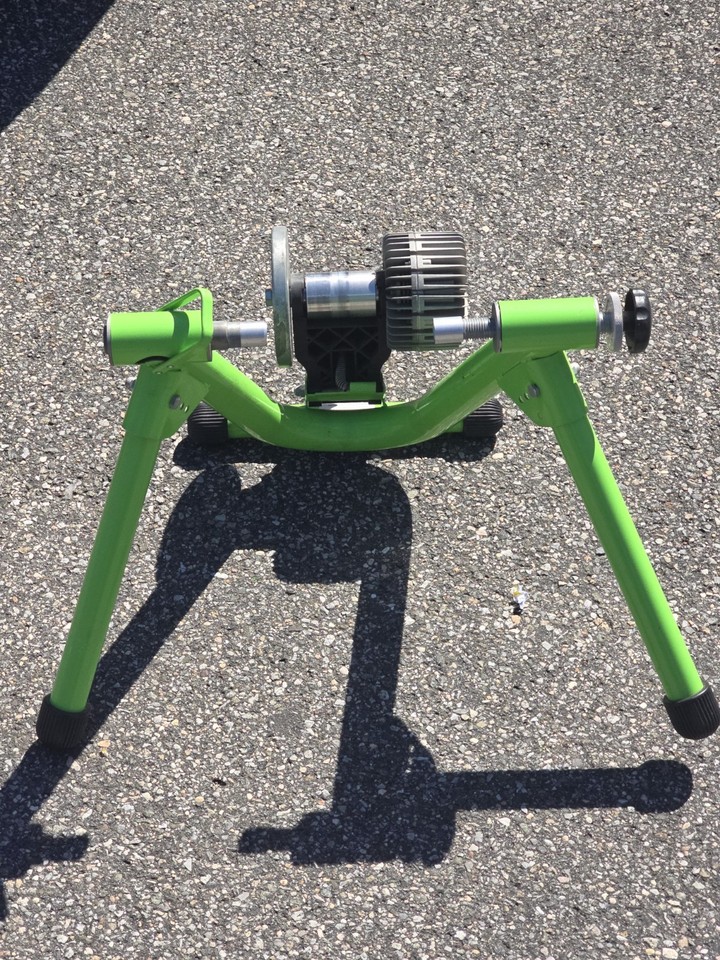 KINETIC by Kurt INDOOR BIKE TRAINER, Smart Cycling Road Machine 501 Rev ...