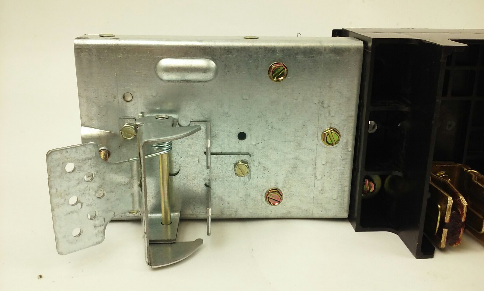 GE SPECTRA SERIES AMC6EB CIRCUIT BREAKER MODULE, 300A, 600V, 6P, USED ...