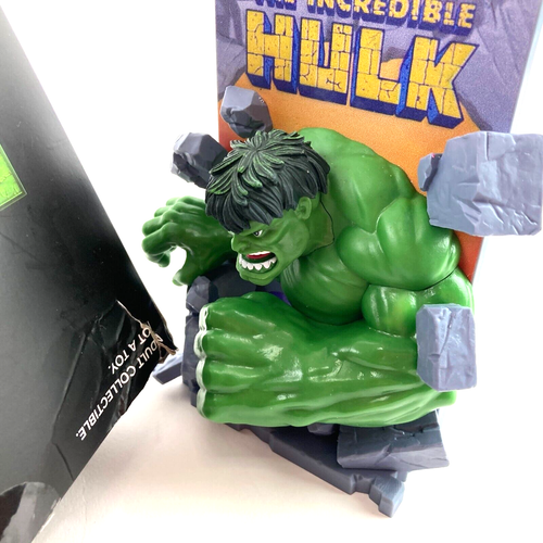 Marvel Incredible HULK 3D Comic Standee Loot Crate Avengers Figure ...