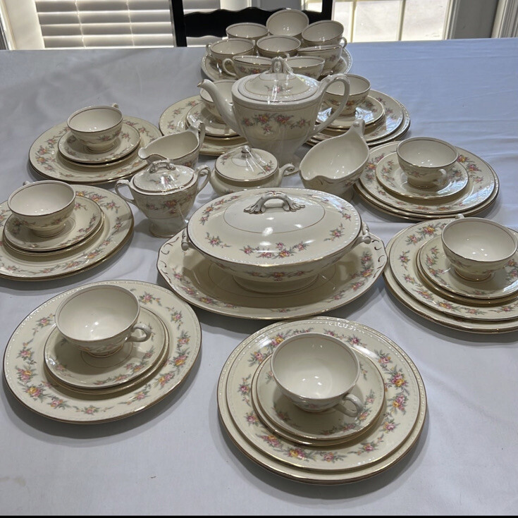 Vintage 1946 Georgian Homer Laughlin Eggshell USA China 63 piece ...
