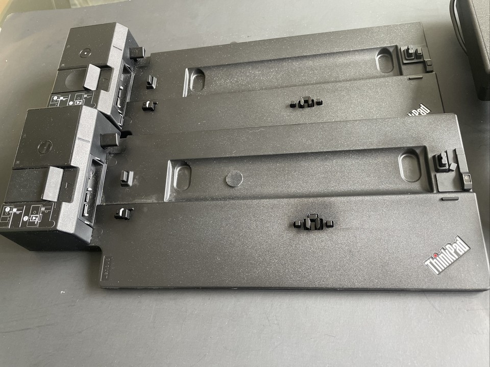 Lenovo 40AJ0135US ThinkPad Ultra Docking Station T14 T14s T15 P14s P15s ...