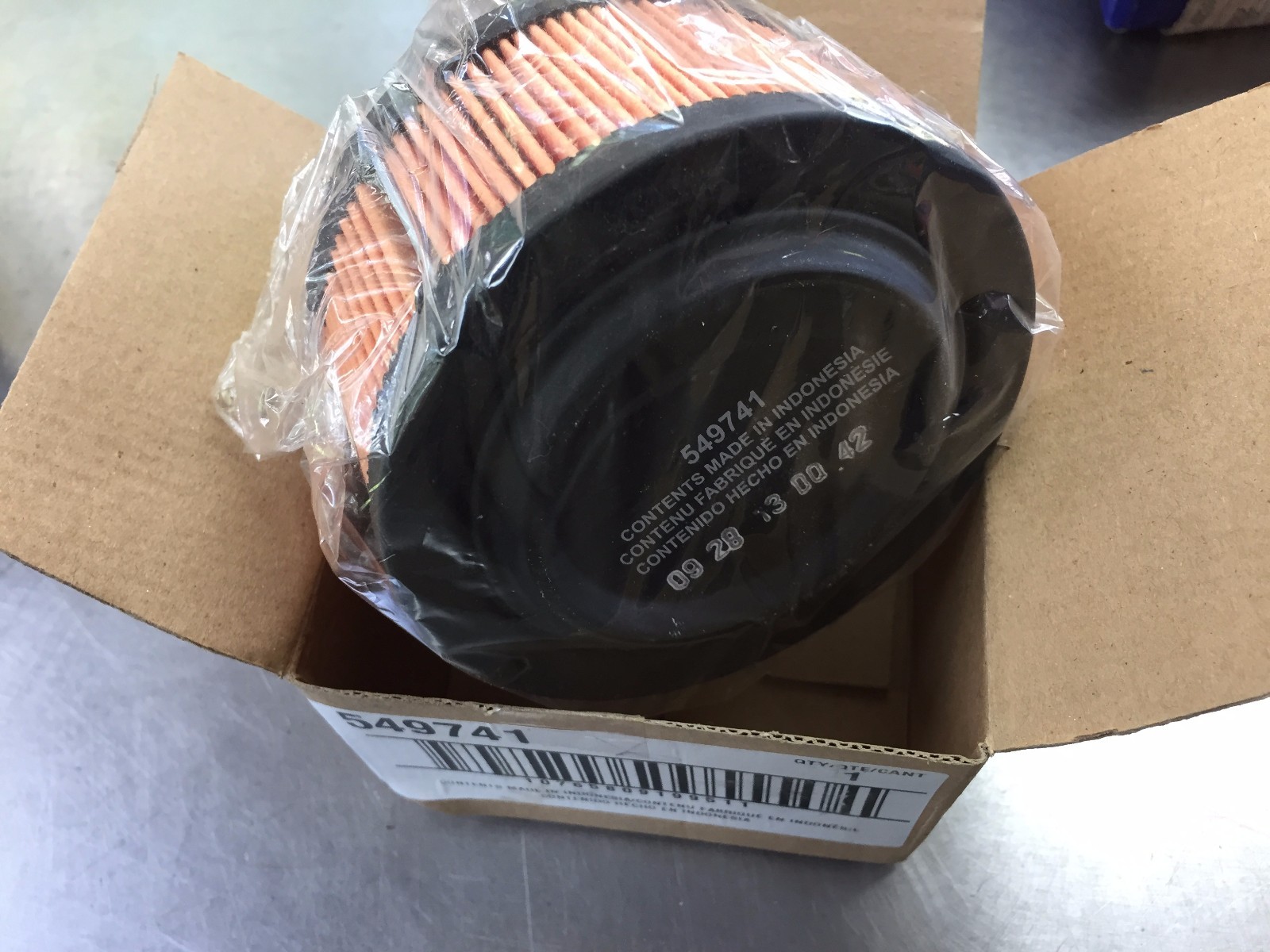 FLEETGUARD AF26455 - Air filter cross reference