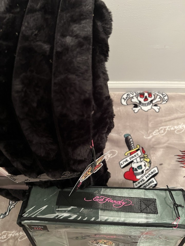 Ed Hardy Queen Faux Fur Comforter Black W/6pc Queen Satin Sheet Set ...