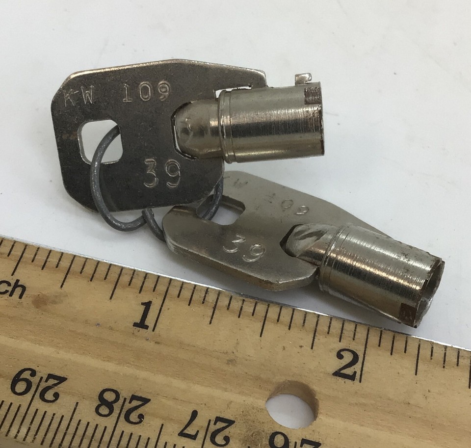 Matching Pair ACE Chicago Lock Vending Machine Keys Soda Coke Coca-Cola ...