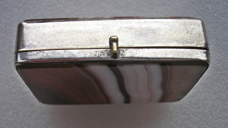 Beautiful antique Victorian snuff or pill box Banded Agate top & bottom ...